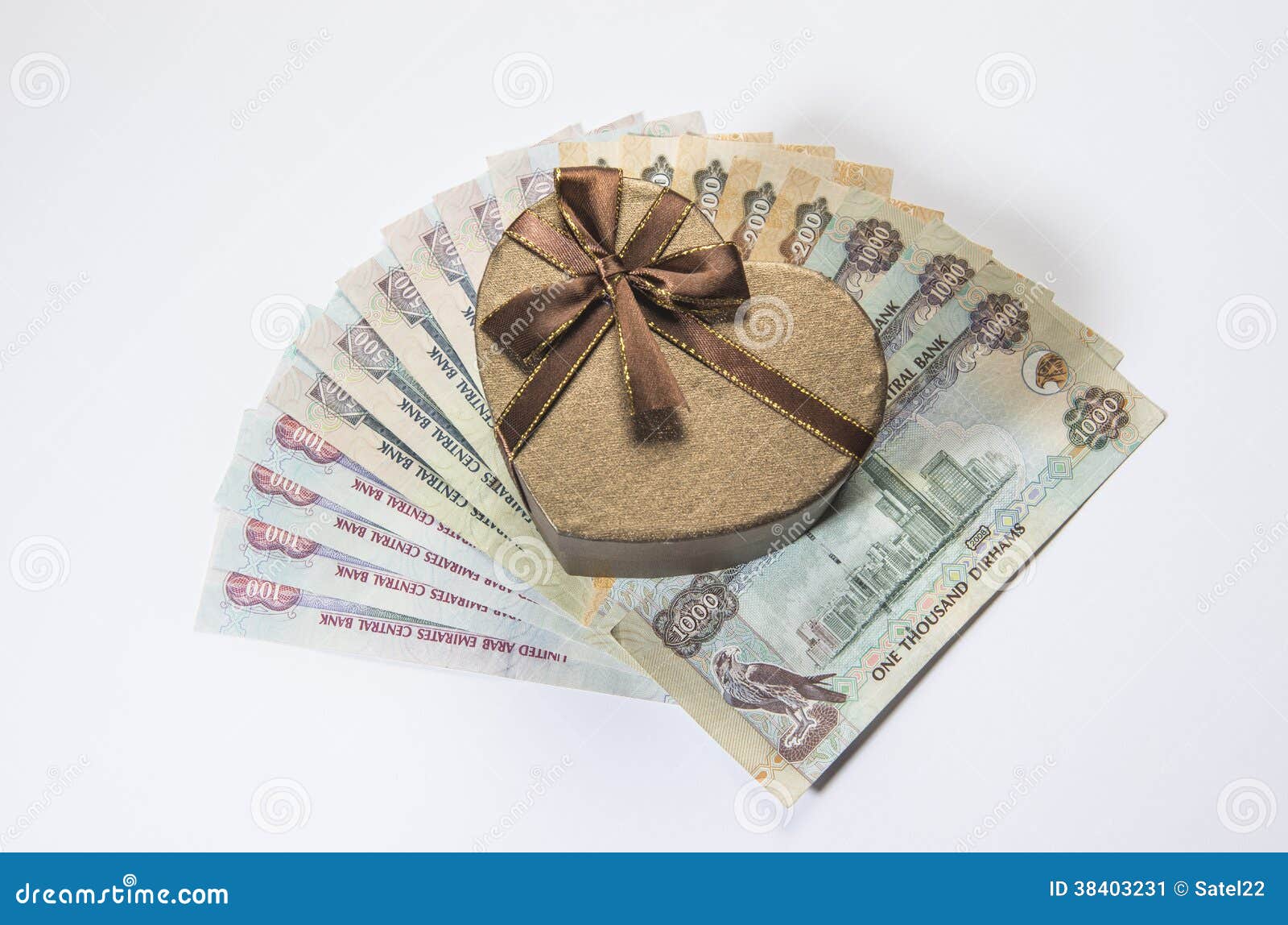 A Gift Box and Uae Currency Stock Image - Image of exchange, arab: 38403231