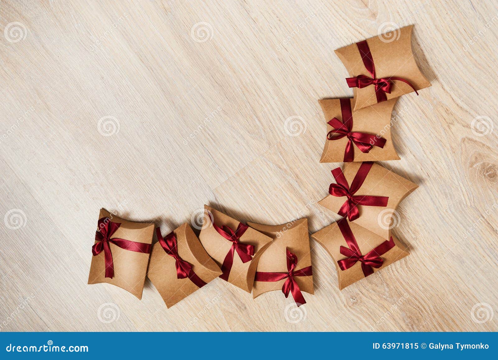 Gift Box Wrapped in Kraft Paper with Ribbon Bow Stock Image - Image of ...