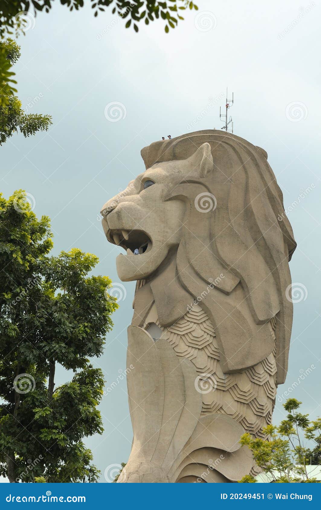 Gigantic Merlion Statue Editorial Photo | CartoonDealer.com #21000725