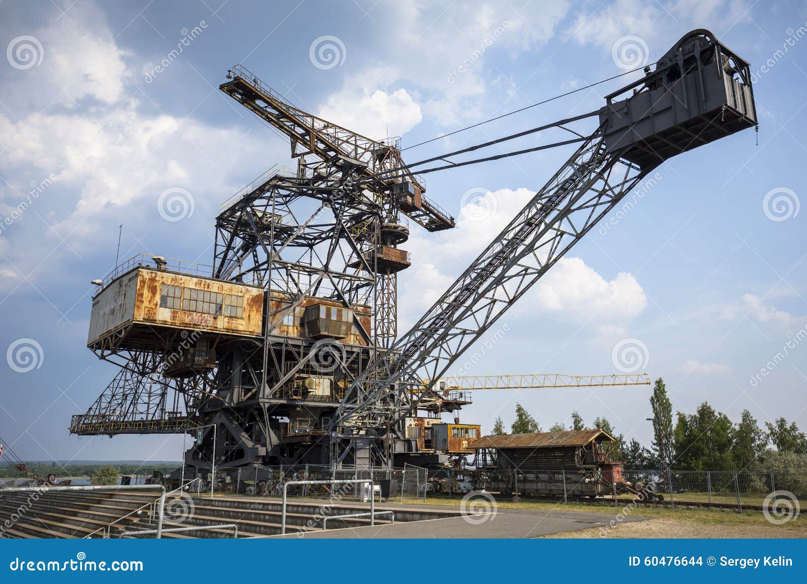 Gigantische Graafwerktuigen in Niet Meer Gebruikte Kolenmijn Ferropolis ... Gigantische Graafwerktuigen in Niet Meer Gebruikte Kolenmijn Ferropolis ...