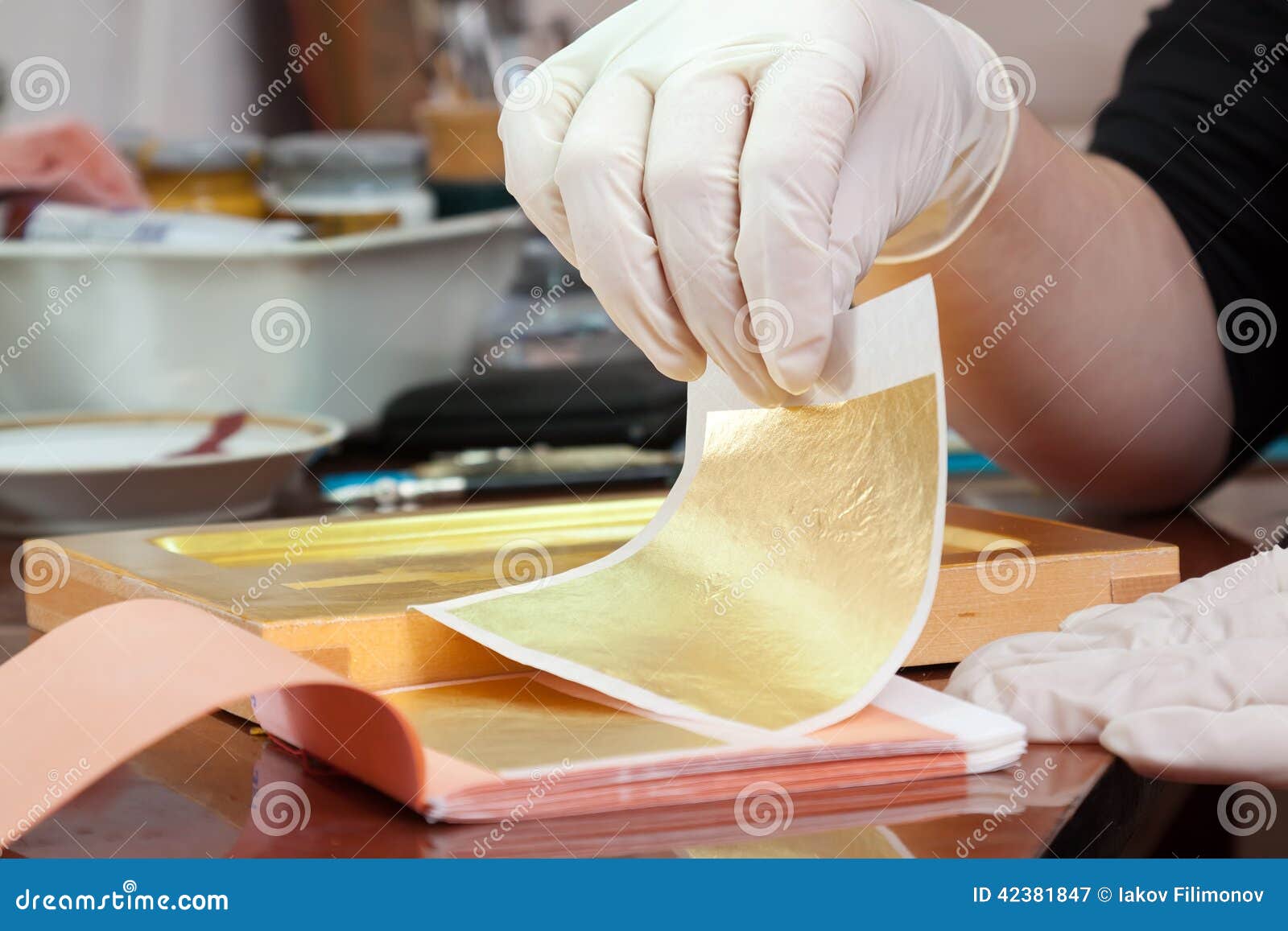 Gilding of New Icon with Leaf-gold Stock Image - Image of hand, brush ...