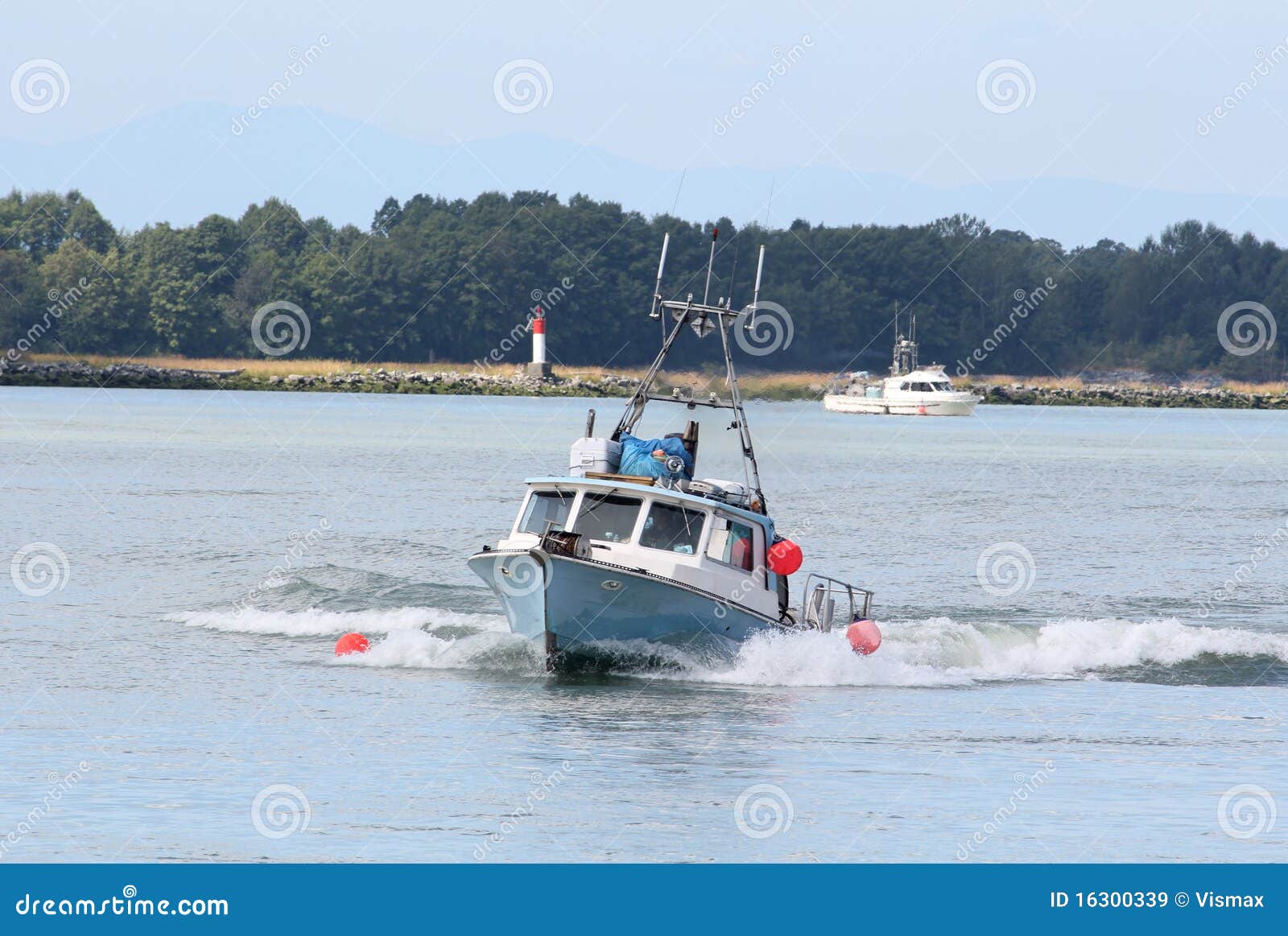 Gillnetter Traveling on the Fraser River Stock Image - Image of ...