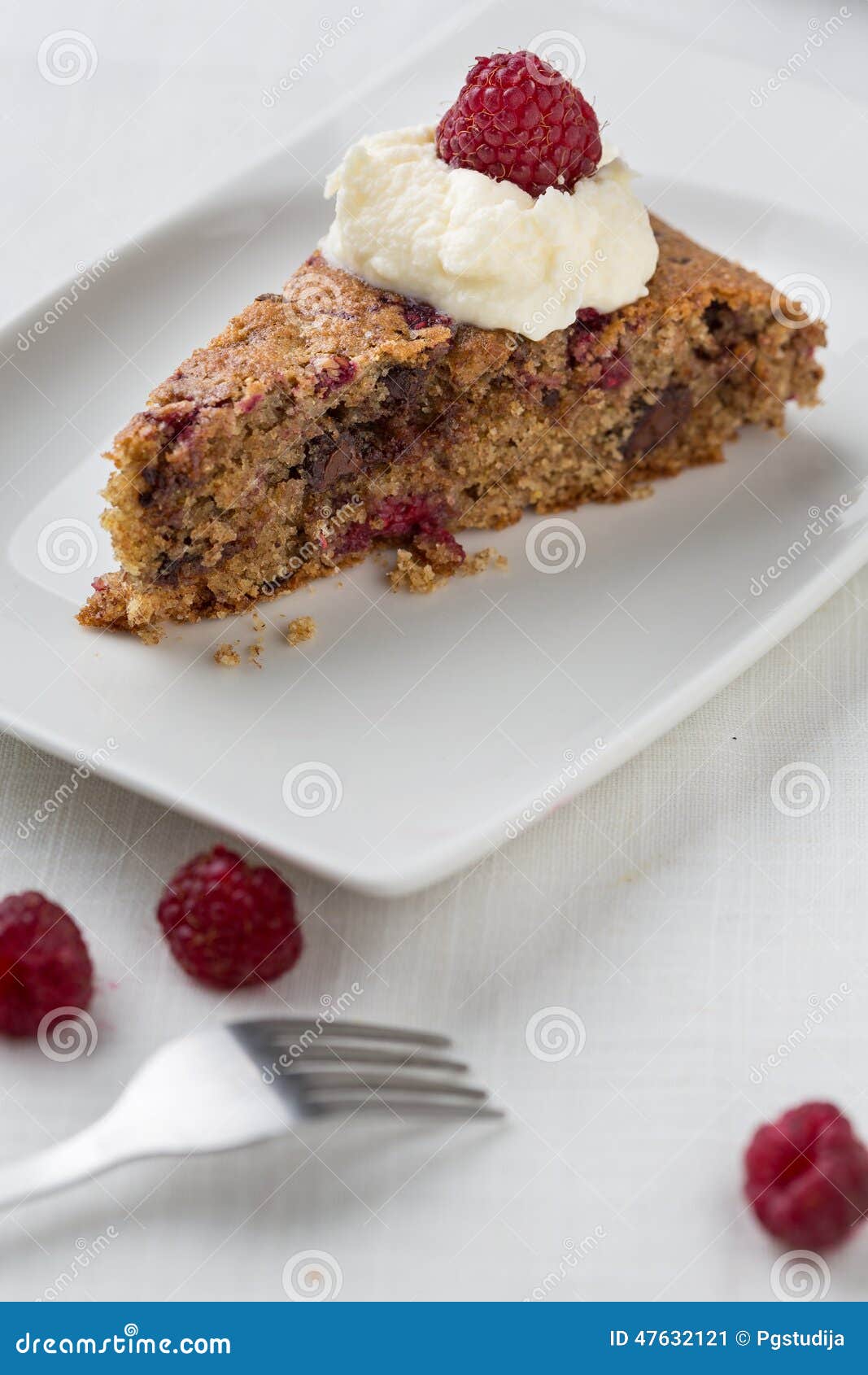 Ginger Cake Piece with Raspberries Stock Image - Image of bakery ...