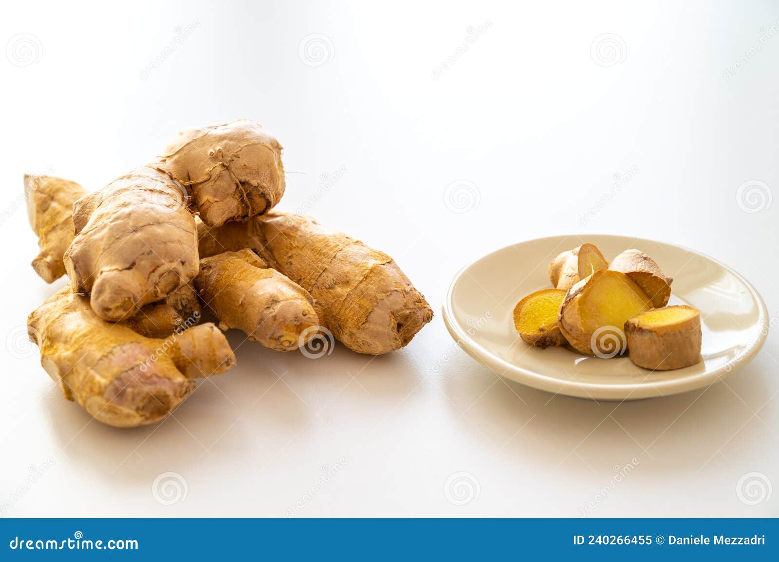 Ginger root cut. stock image. Image of cooking, pulp - 240266455
