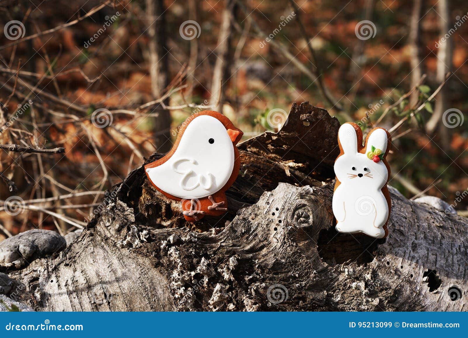 Gingerbread Bird and Rabbit Stock Image - Image of bark, decorated ...