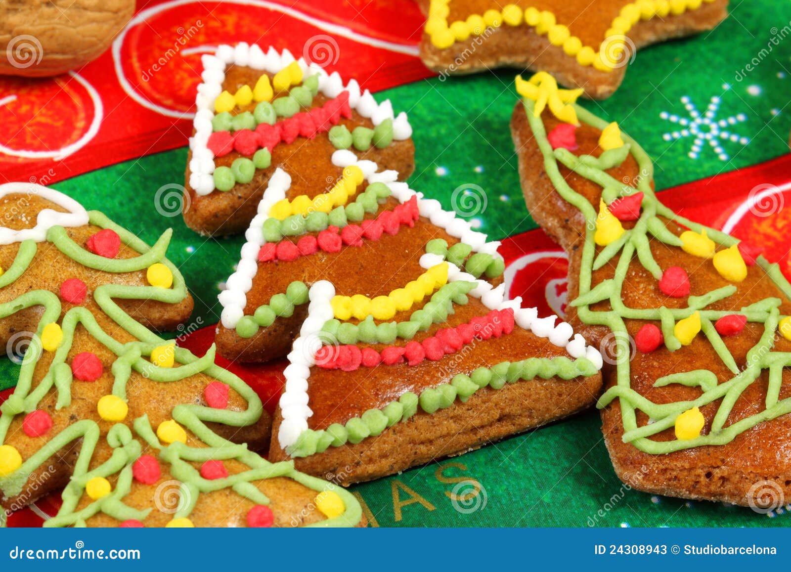 Gingerbread Christmas Trees Stock Image - Image of food, decoration ...