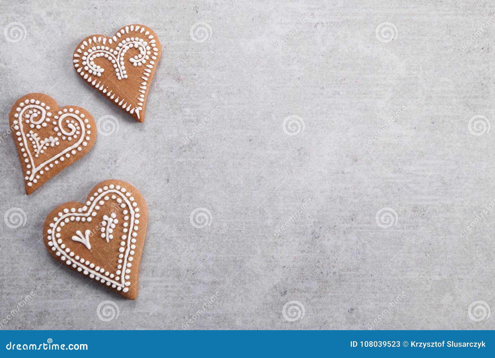 Gingerbread hearts. stock image. Image of decoration - 108039523