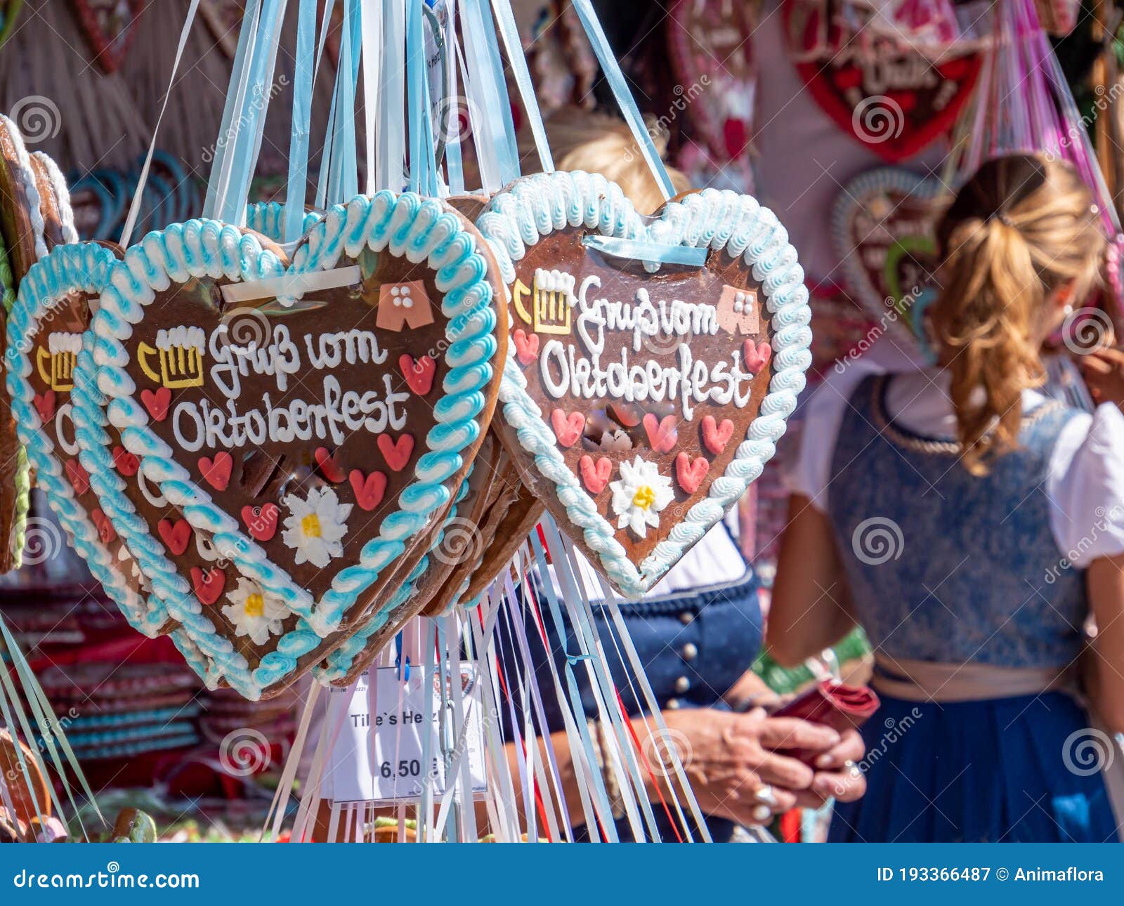Gingerbread Hearts at the Oktoberfest in Munich Editorial Photography ...