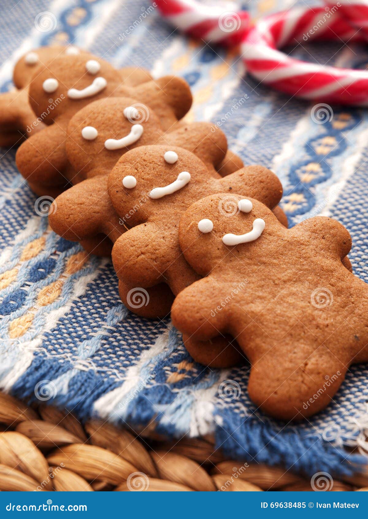Gingerbread men stock image. Image of ginger, gingerbread - 69638485