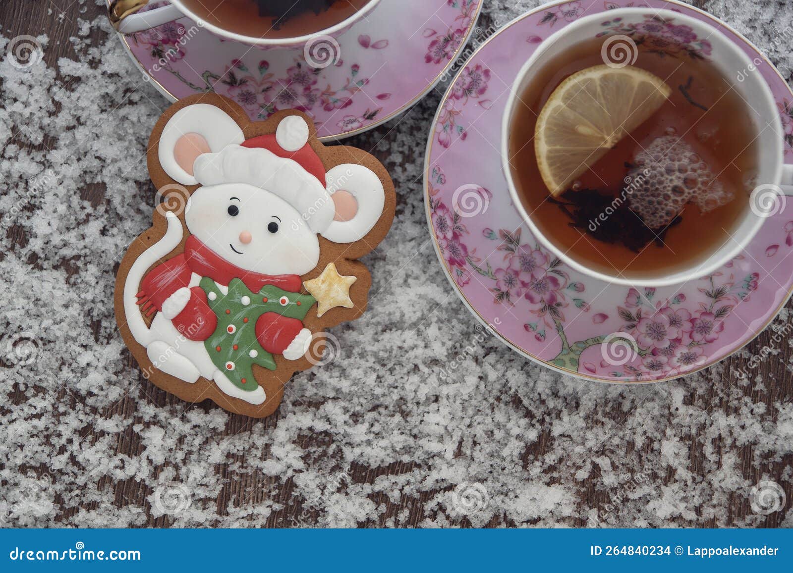 Gingerbread with Mouse Pattern Glaze Editorial Stock Image - Image of ...