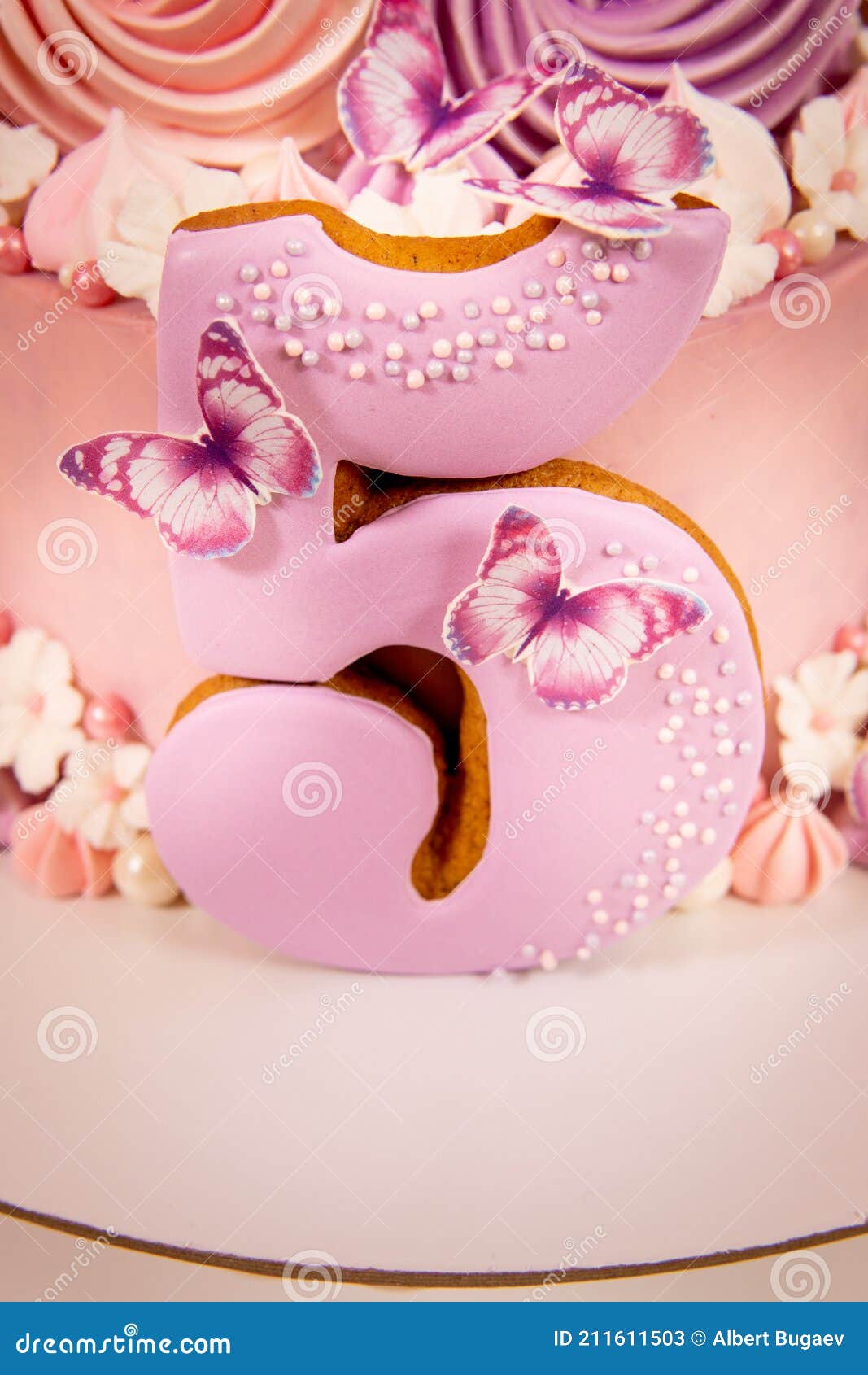 Gingerbread Number Five on the Birthday Cake Stock Image - Image of ...