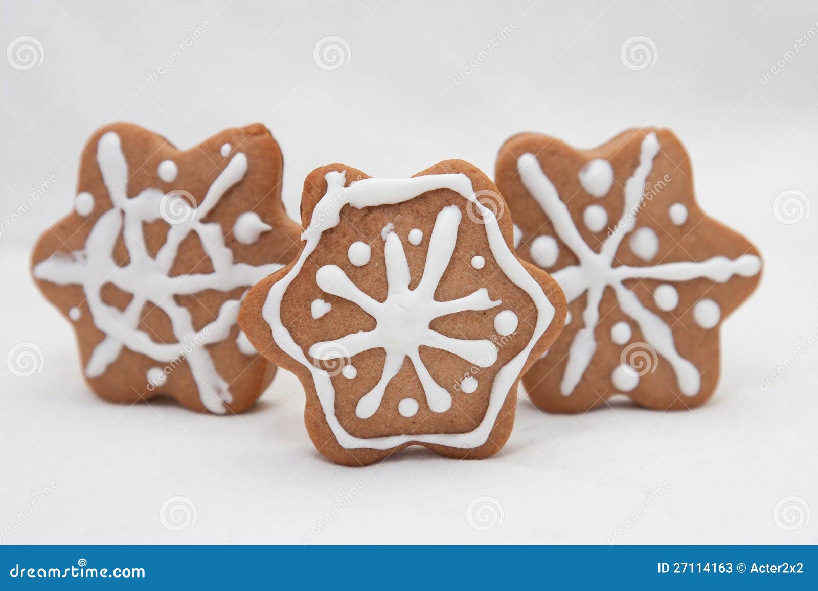 Gingerbread snowflakes stock image. Image of delicious - 27114163