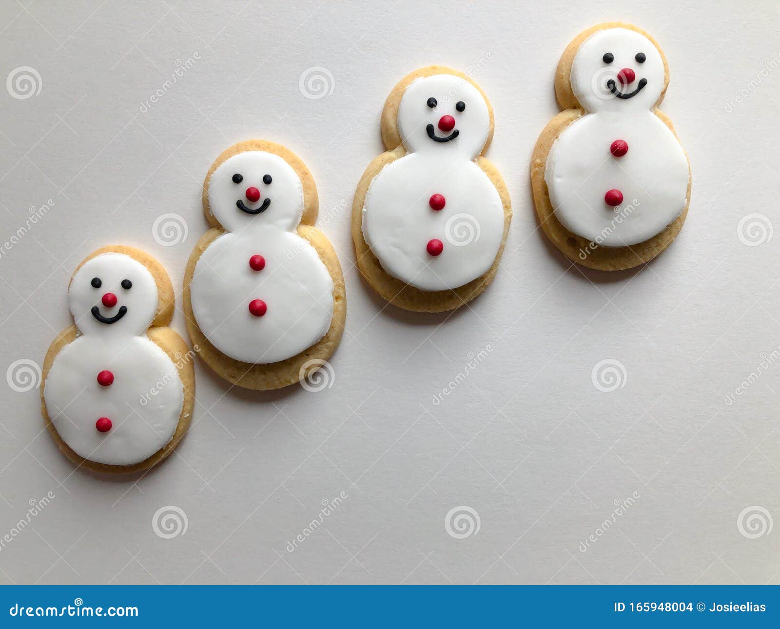 Gingerbread Snowmen Cookies in a Row Stock Photo - Image of creativity ...