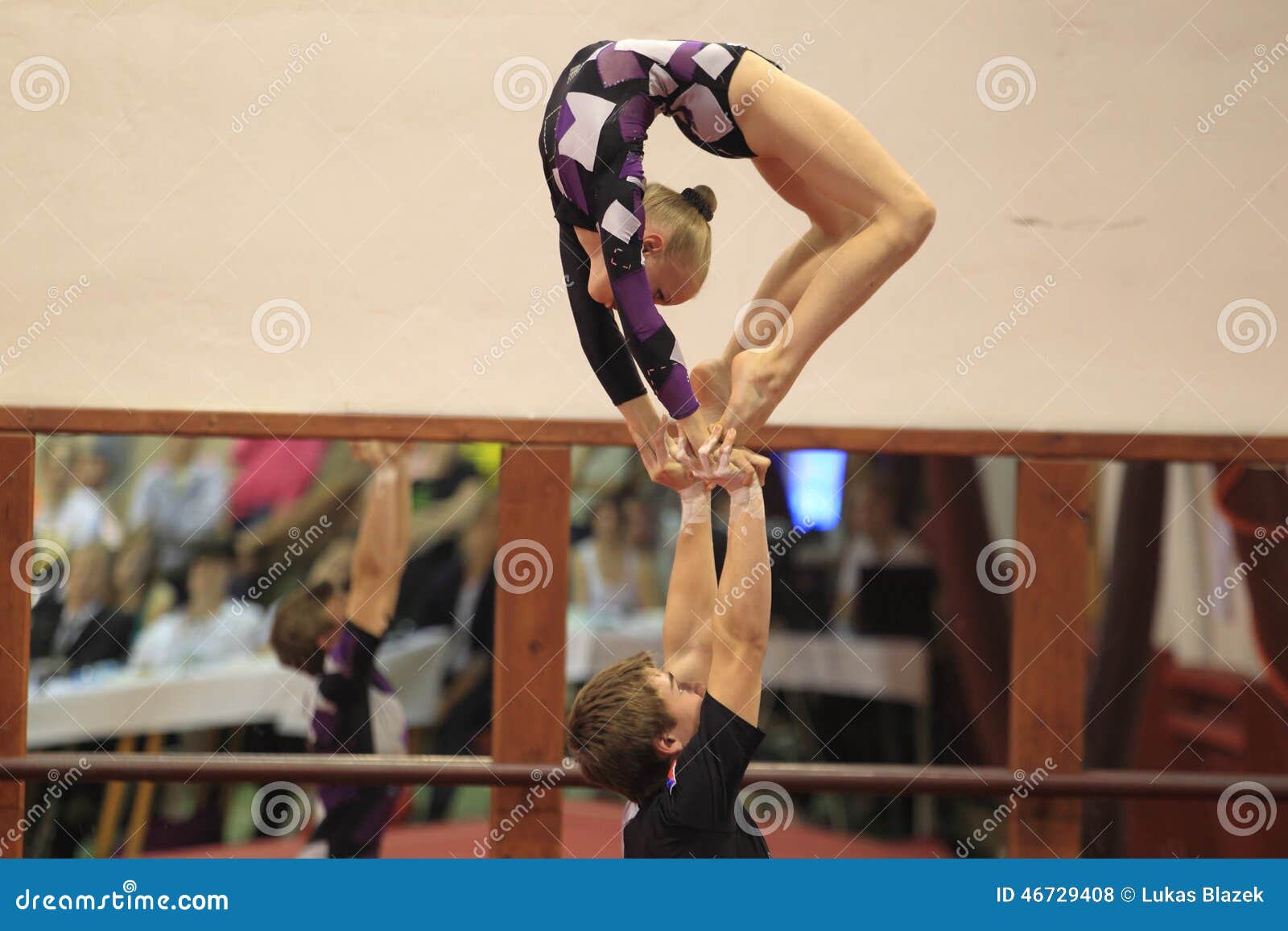Ginnastica Acrobatica - Dresdner Sportclub Fotografia Stock Editoriale ...