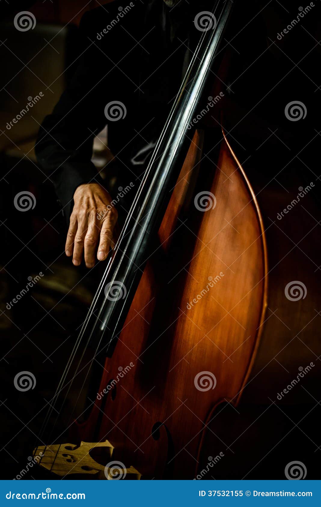 Gioco Del Violoncellista Dello Strumento Musicale Del Violoncello ...