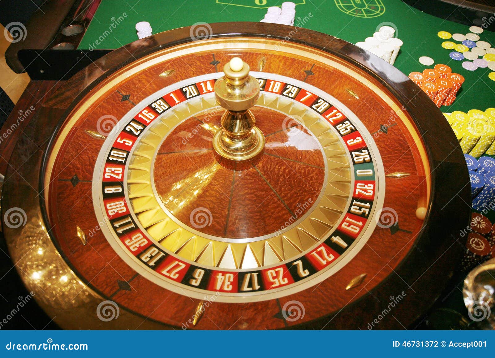 Gioco delle roulette fotografia stock. Immagine di truciolo - 46731372
