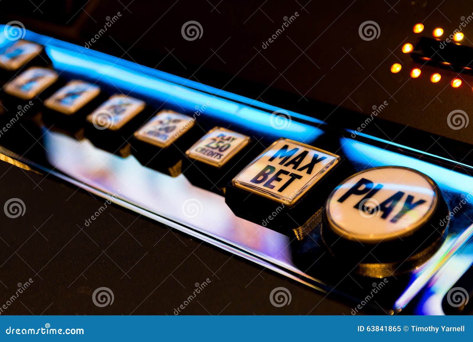 Gioco dello slot machine immagine stock. Immagine di scelte - 63841865