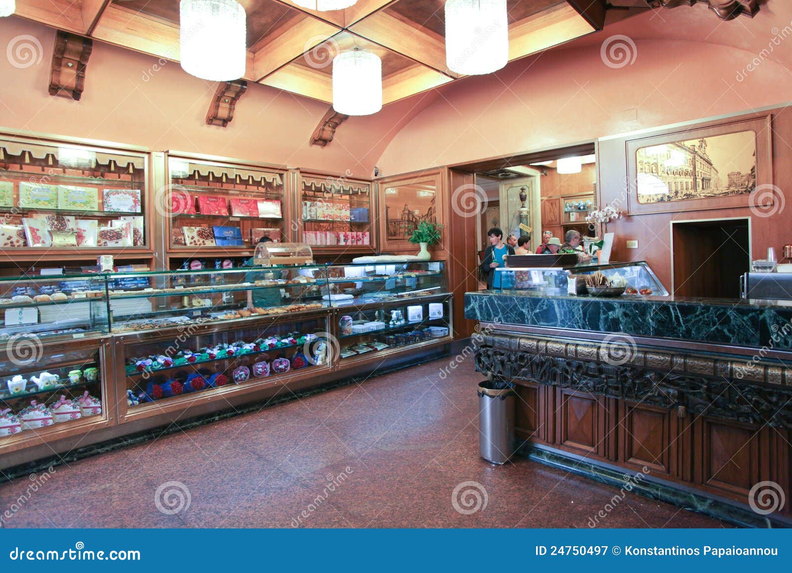 The Giolitti Coffee Bar in Rome Editorial Photography - Image of people ...