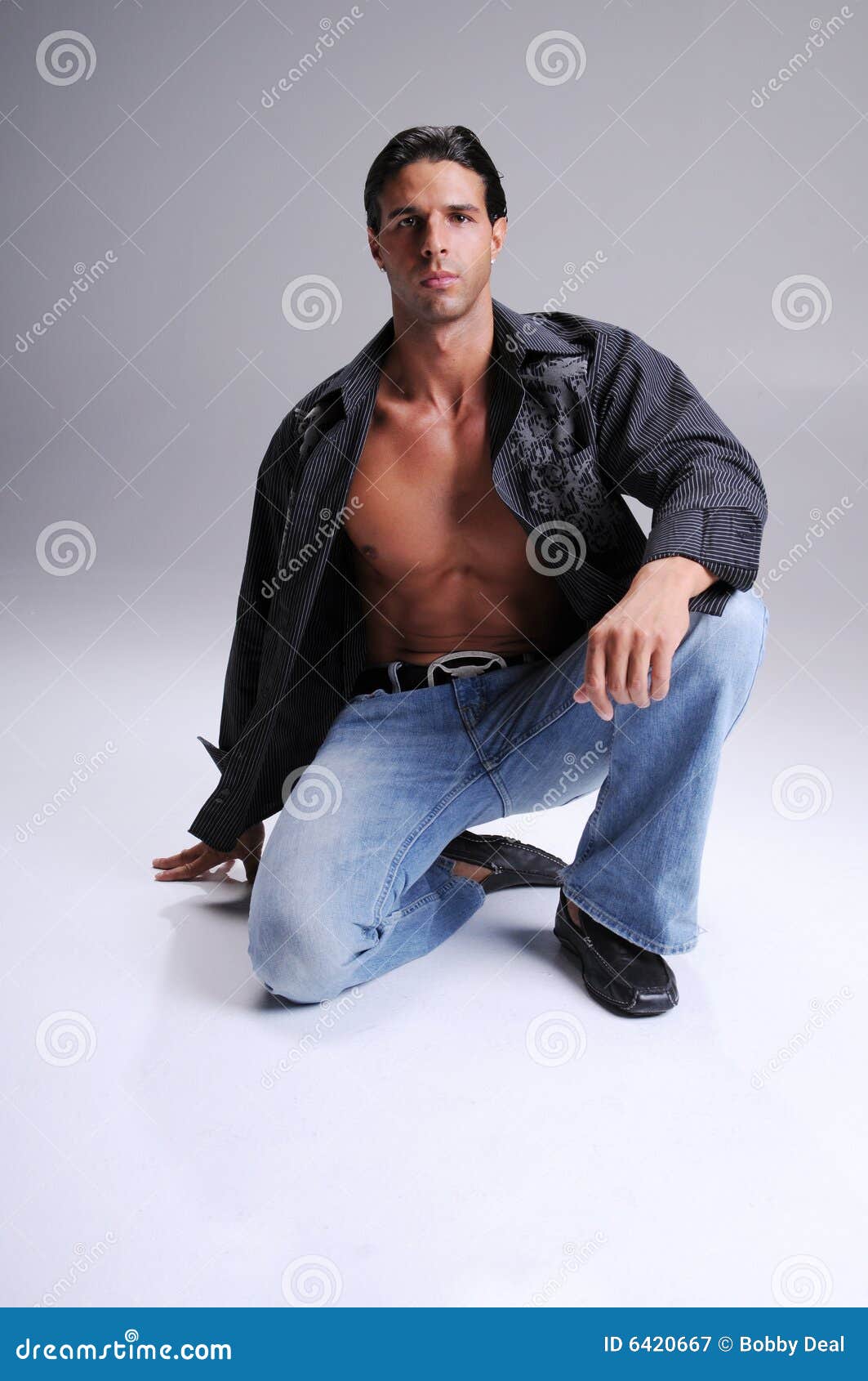 Giovane alla moda immagine stock. Immagine di soltanto - 6420667