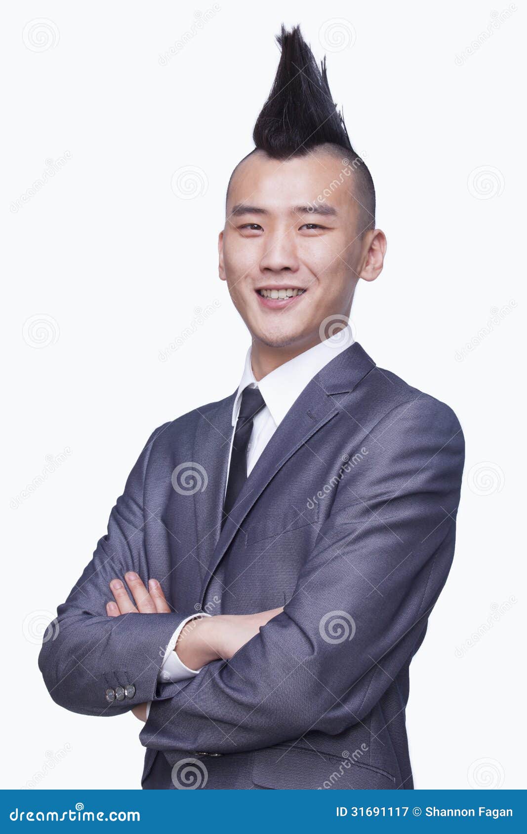 Giovane Ben Vestito Con Il Ritratto Del Mohawk Immagine Stock ...