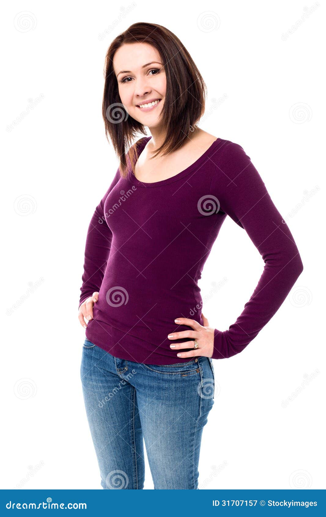 Giovane Donna Alla Moda Che Colpisce Una Posa Alla Moda Immagine Stock ...