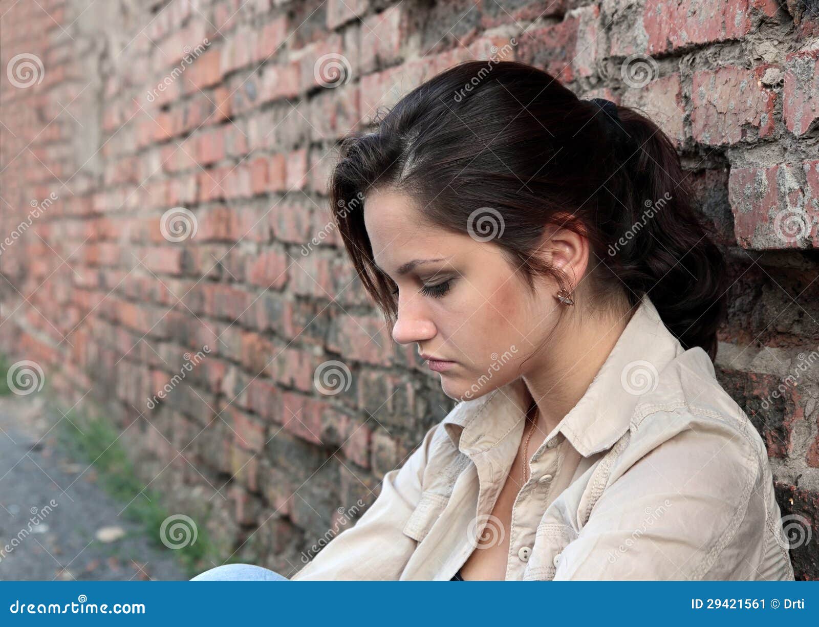 Giovane Donna Nella Disperazione Immagine Stock - Immagine di ...