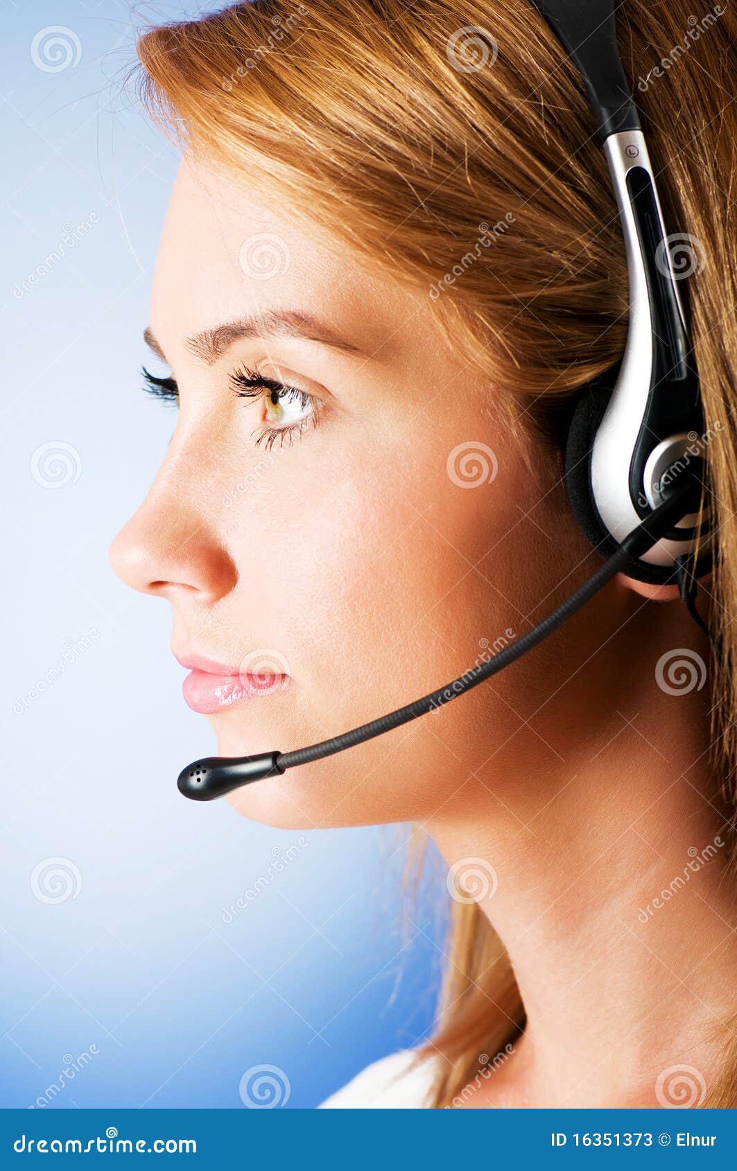 Giovane Operatore Della Call Center Immagine Stock - Immagine di ...