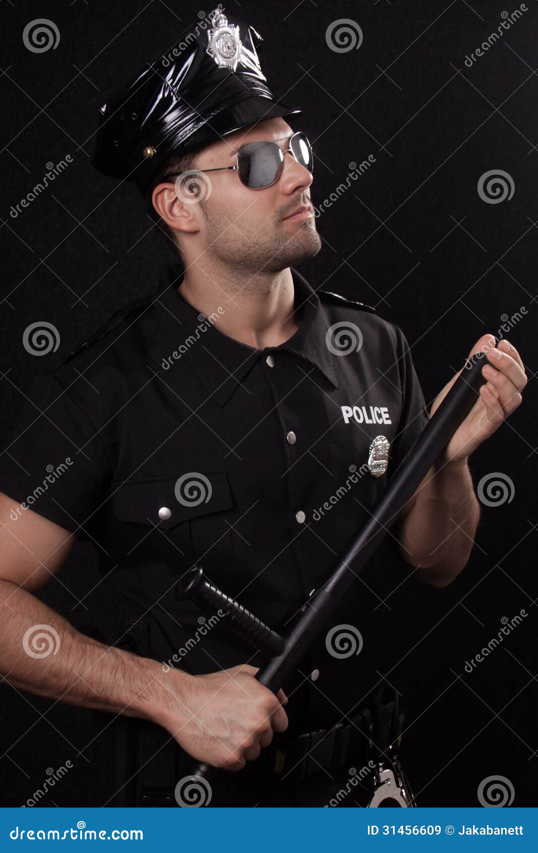 Giovane Poliziotto in Studio Immagine Stock - Immagine di sfondo, uomo ...