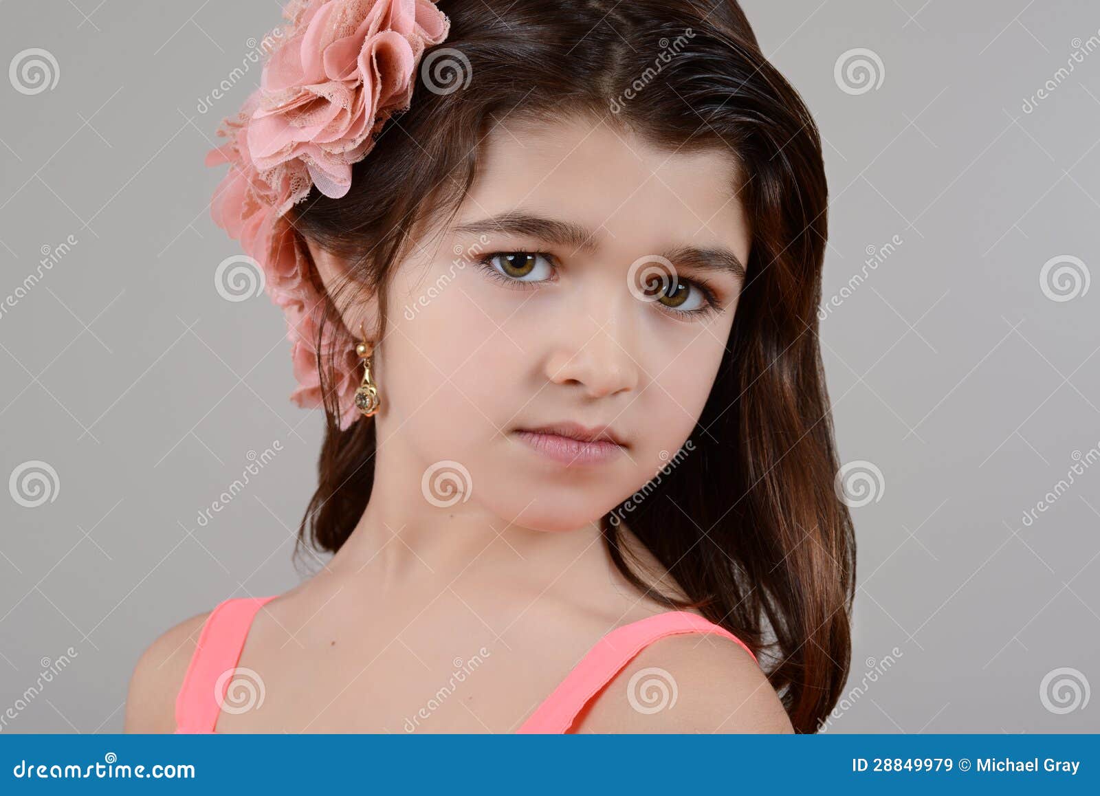 Giovane ragazza rumena immagine stock. Immagine di bambino - 28849979