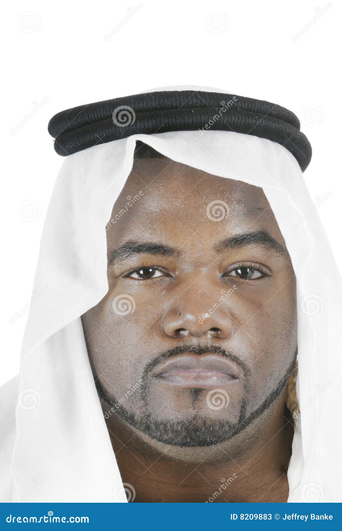 Giovane uomo arabo immagine stock. Immagine di africano - 8209883