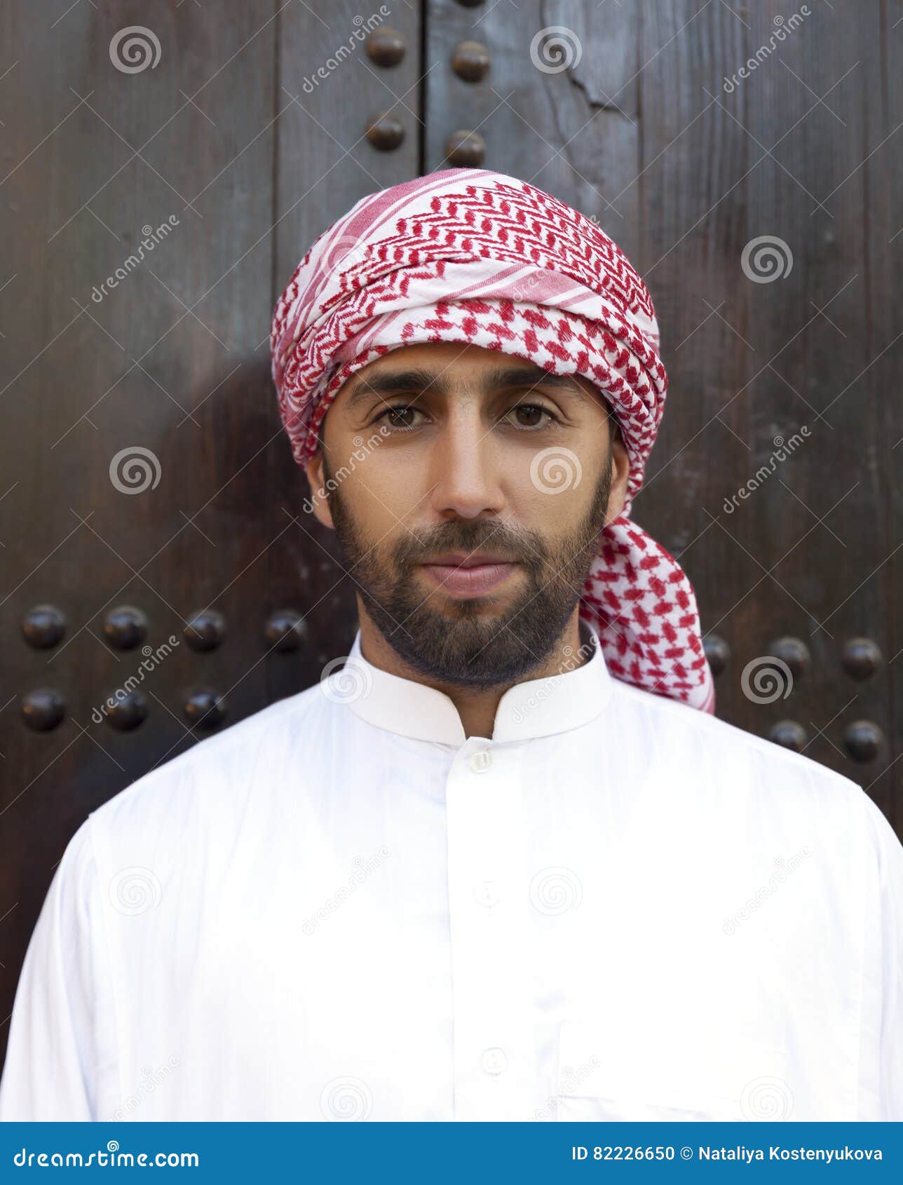 Giovane uomo arabo fotografia stock. Immagine di palestina - 82226650