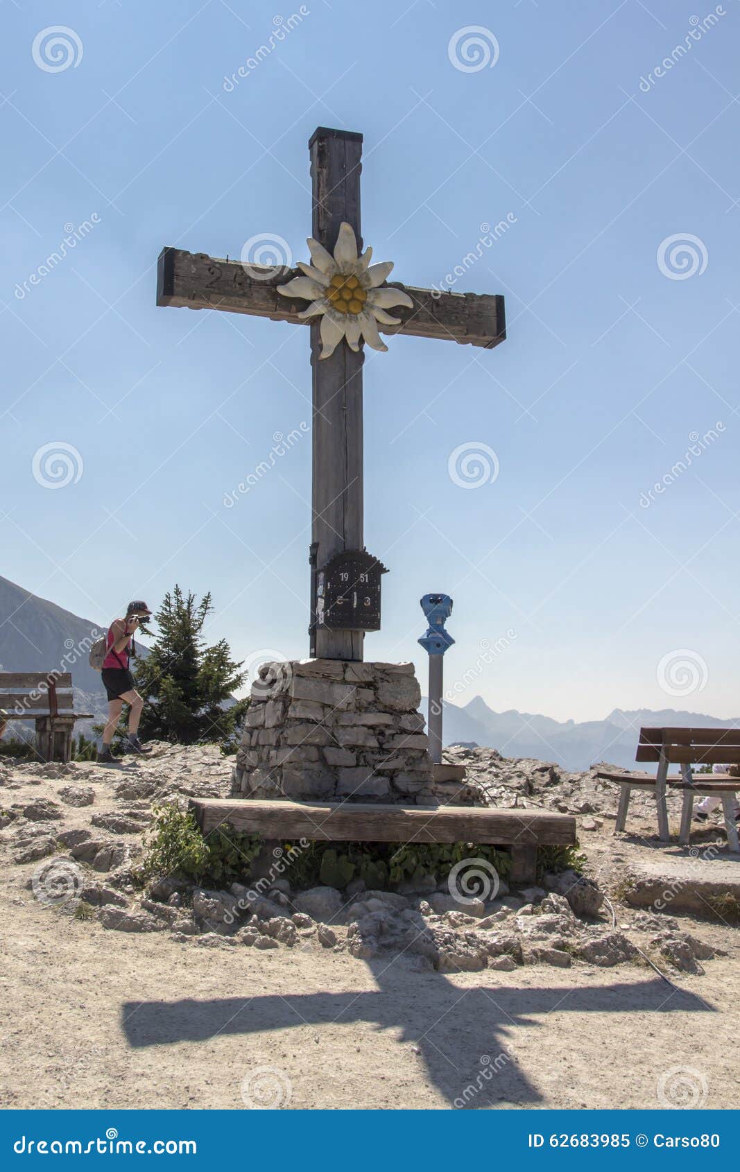 Gipfelkreuz Auf Das Kehlstein in Berchtesgaden, Deutschland ... Gipfelkreuz Auf Das Kehlstein in Berchtesgaden, Deutschland ...