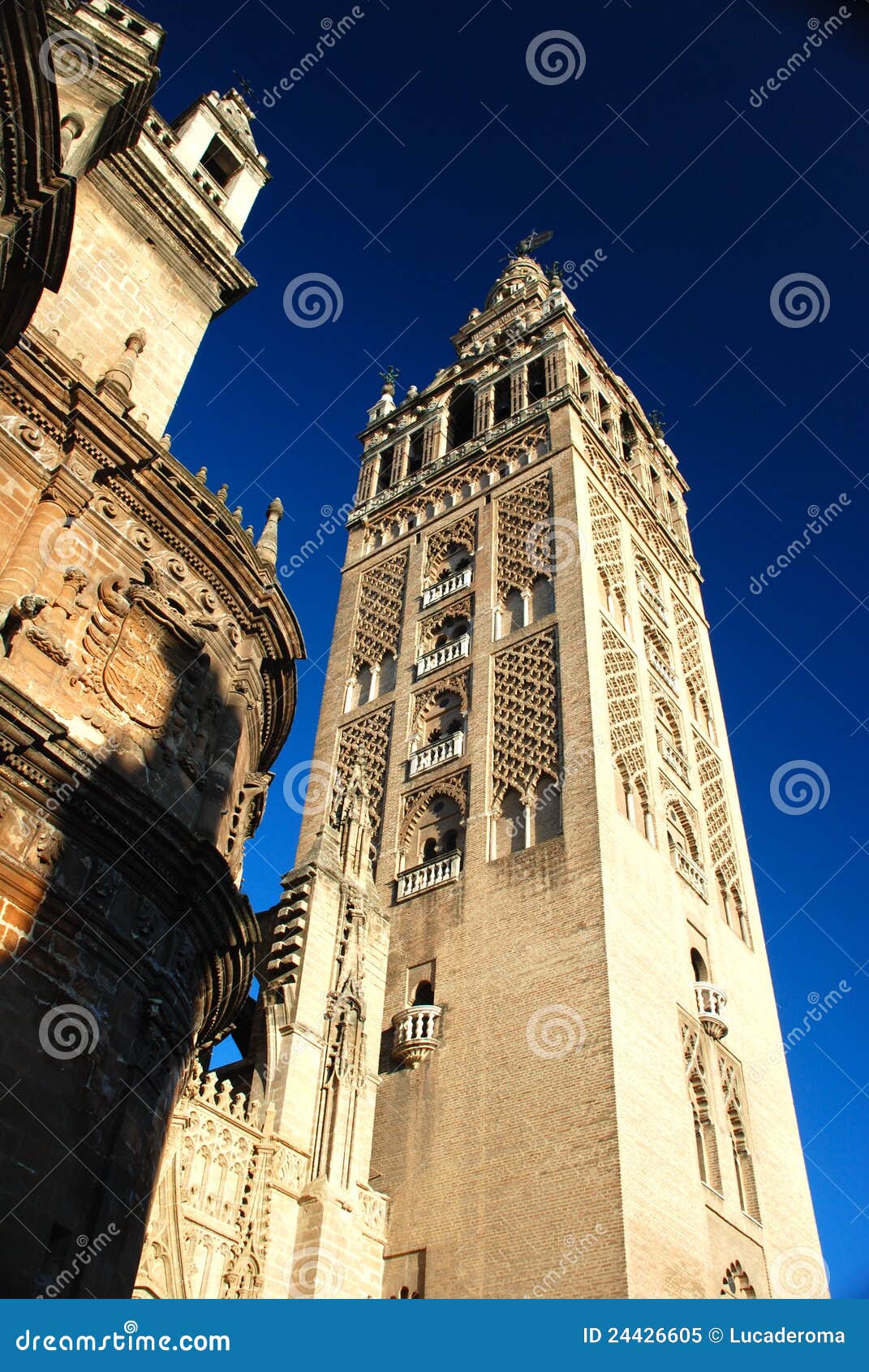 The Giralda tower, Sevilla stock image. Image of minaret - 24426605