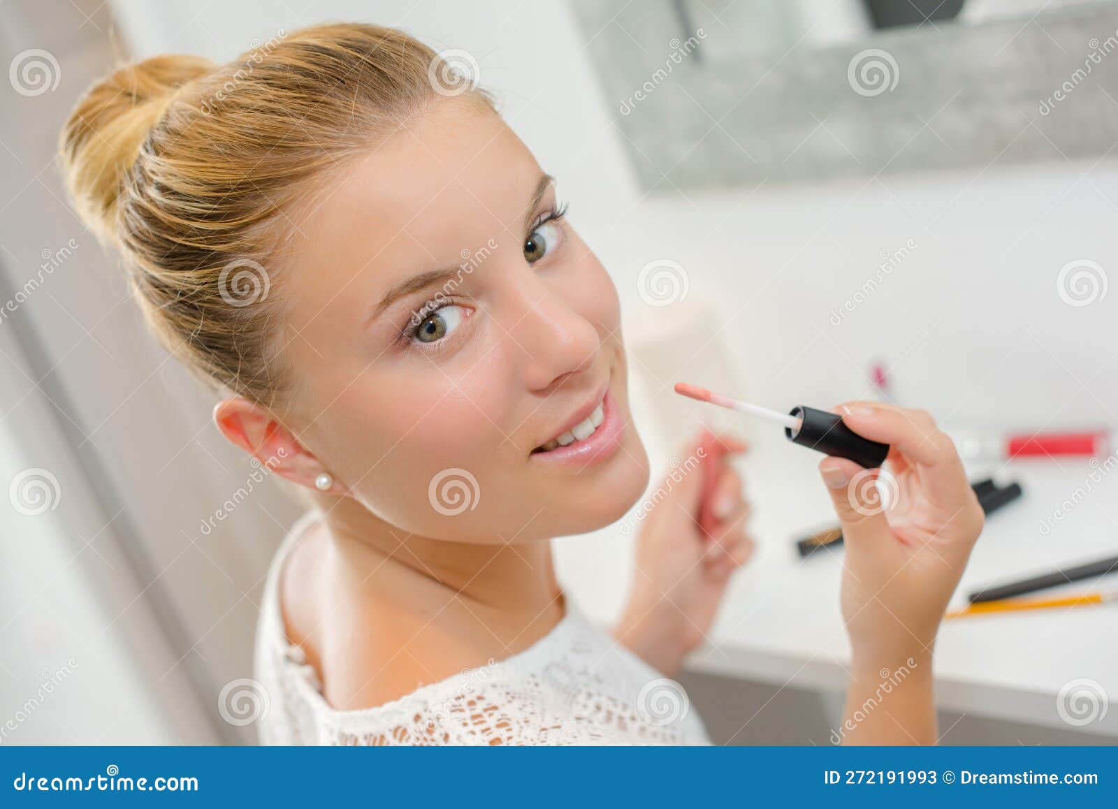 Girl applying make-up stock image. Image of vanity, commode - 272191993