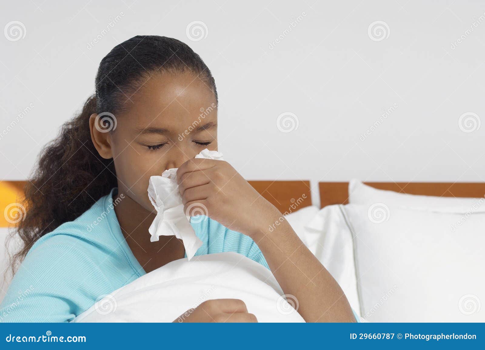 Girl Blowing Her Nose in Bed Stock Image - Image of healthcare, blow ...