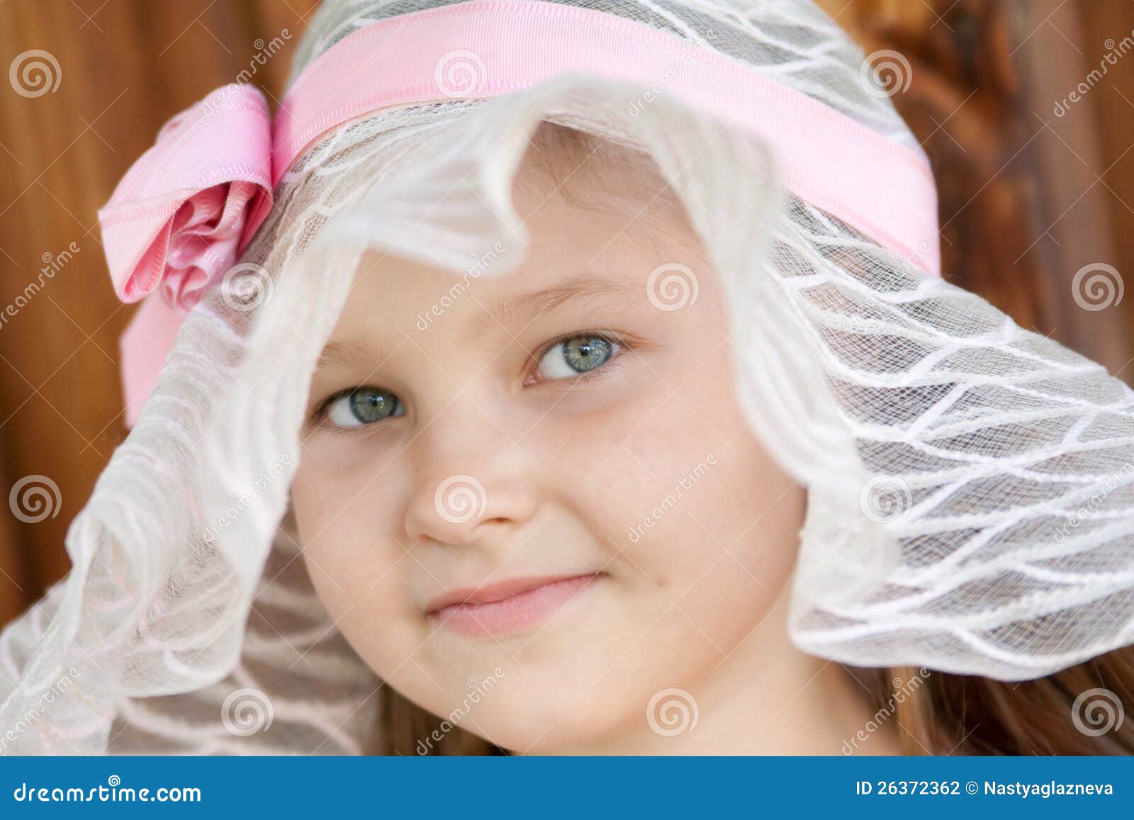 Girl in broad-brim stock photo. Image of gaze, broadbrim - 26372362