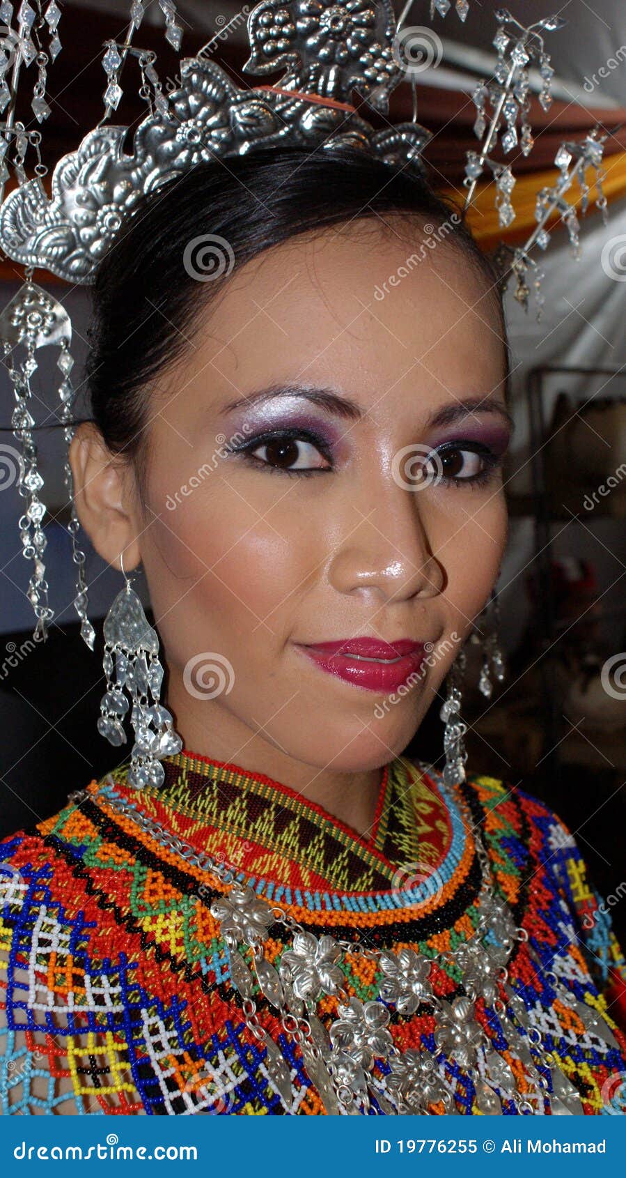 GIRL with CLOTHES Traditional IBAN Editorial Image - Image of costume ...
