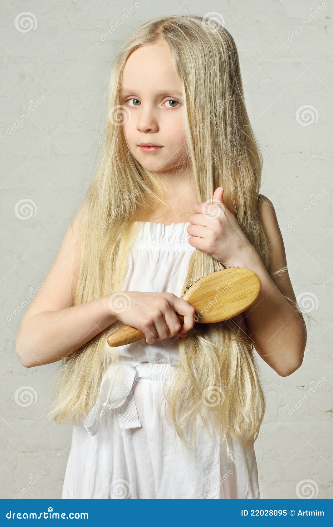 Girl combing hair stock image. Image of face, comb, cute - 22028095
