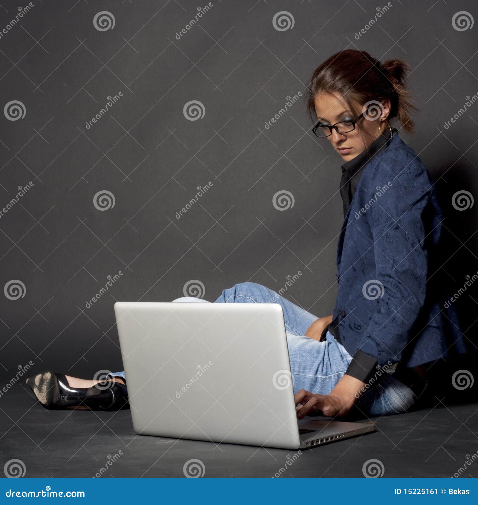 Girl with a computer stock image. Image of read, woman - 15225161