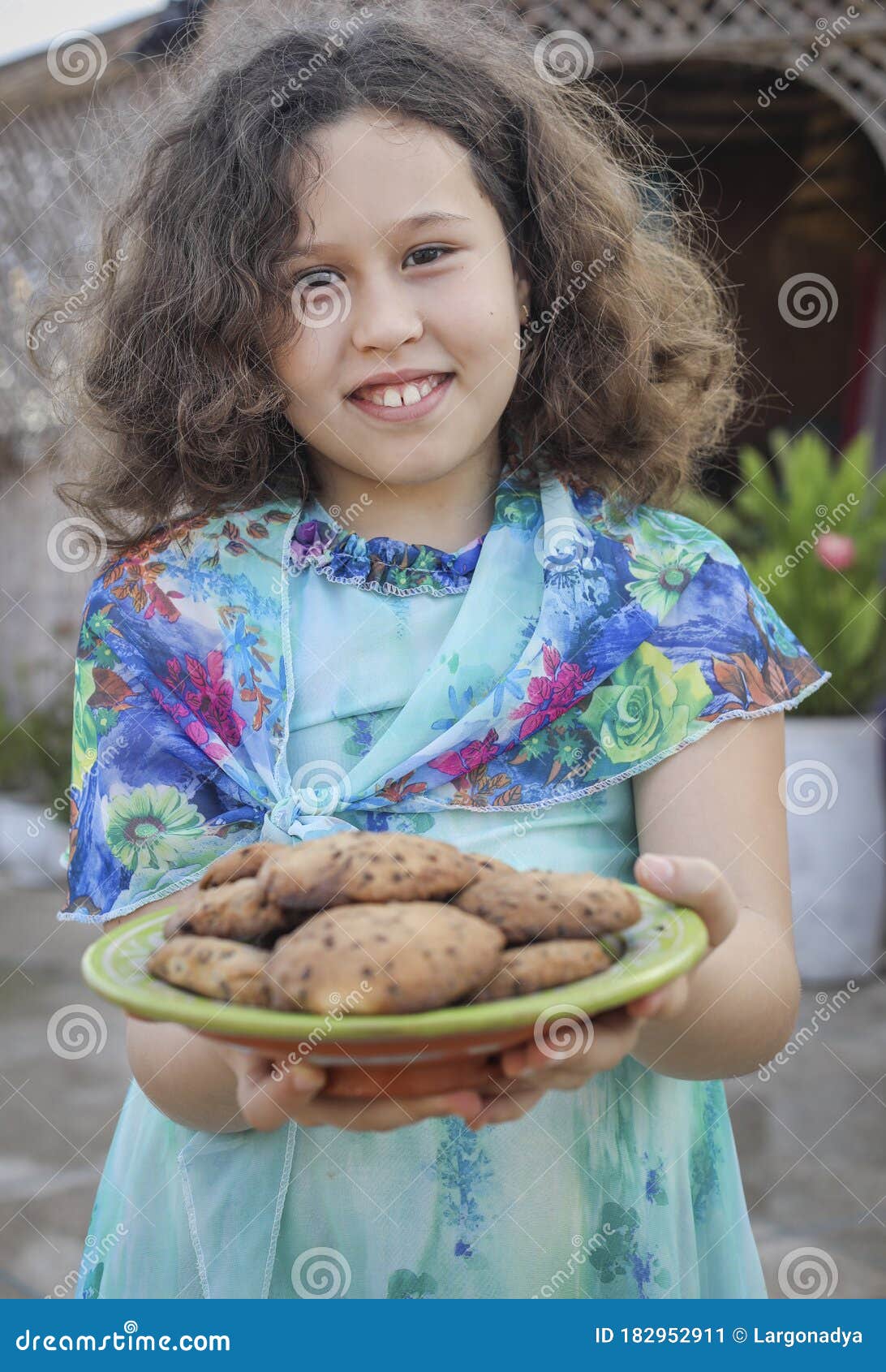 Girl with cookies stock image. Image of healthy, coronavirus - 182952911