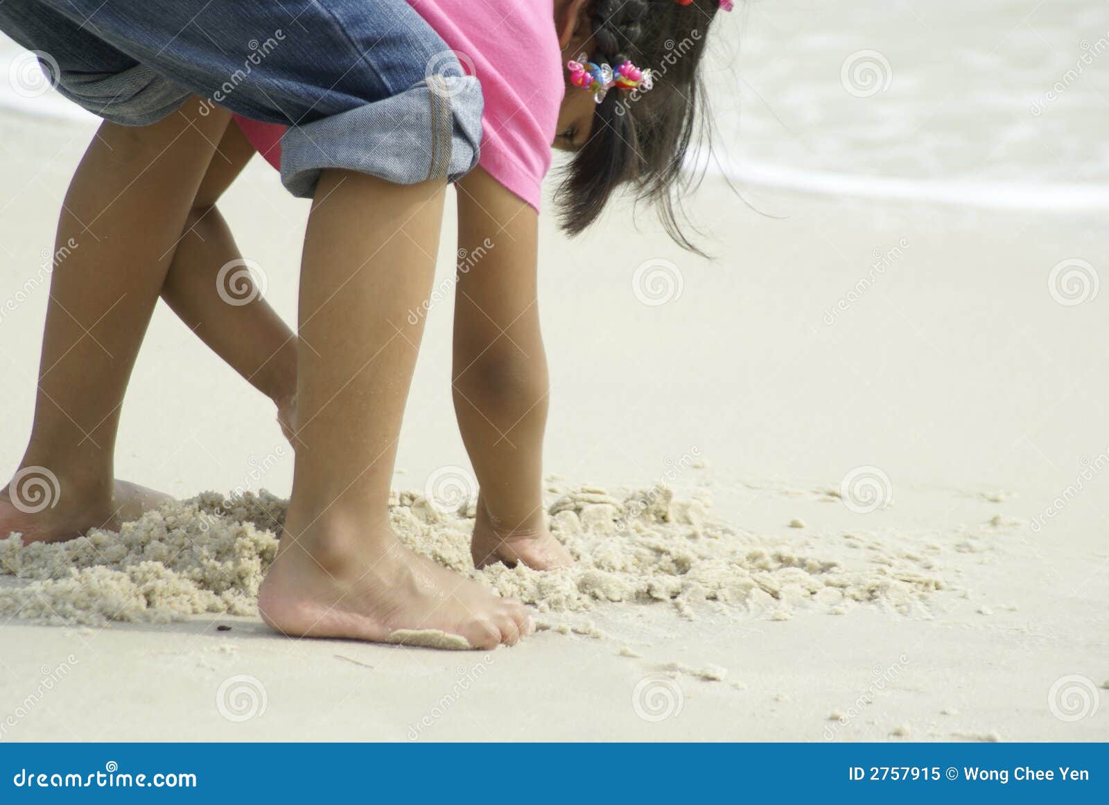 Girl Digging on Sandy Beach Stock Image - Image of child, girl: 2757915