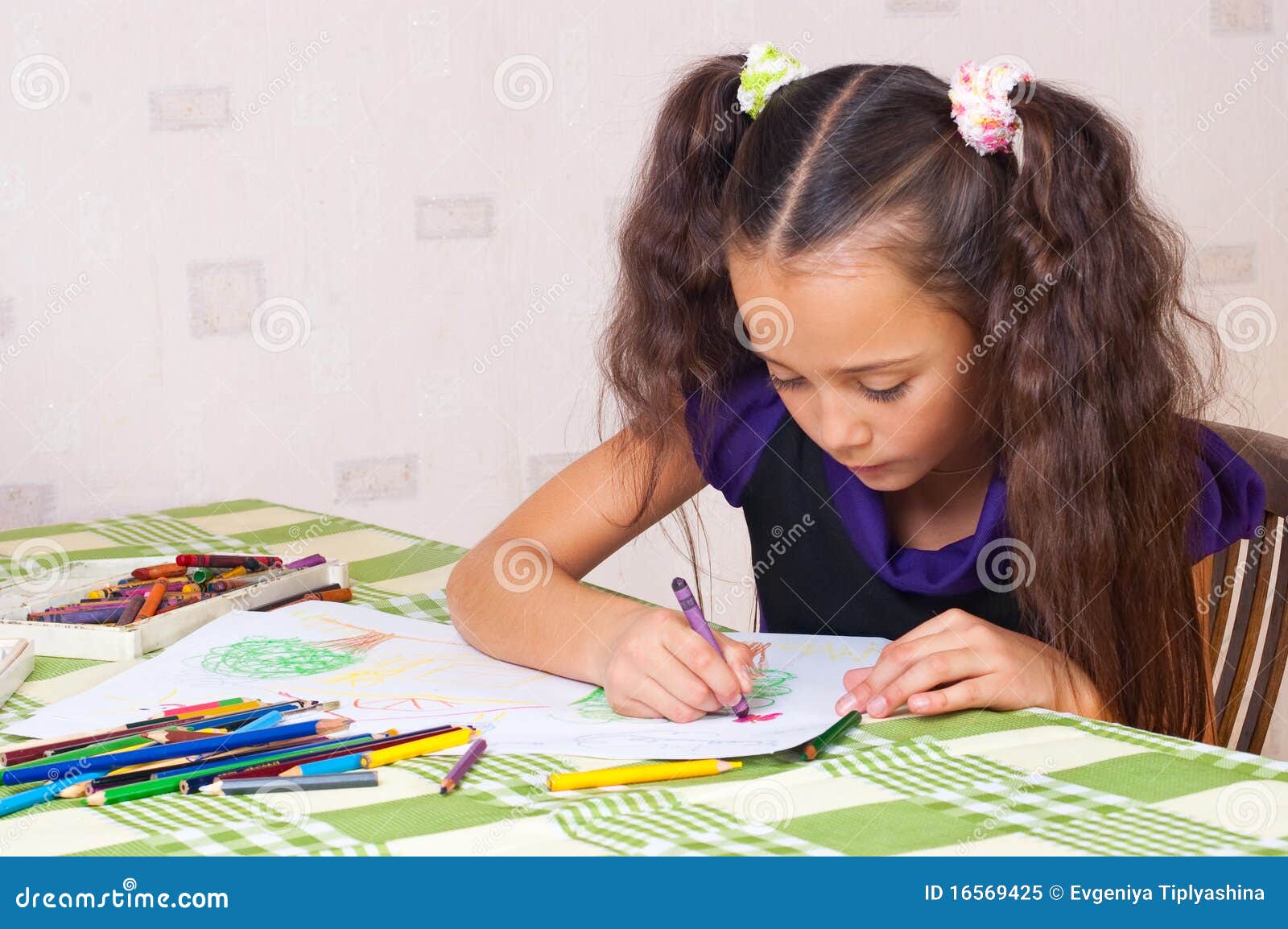 Girl drawing with crayons stock image. Image of creation - 16569425