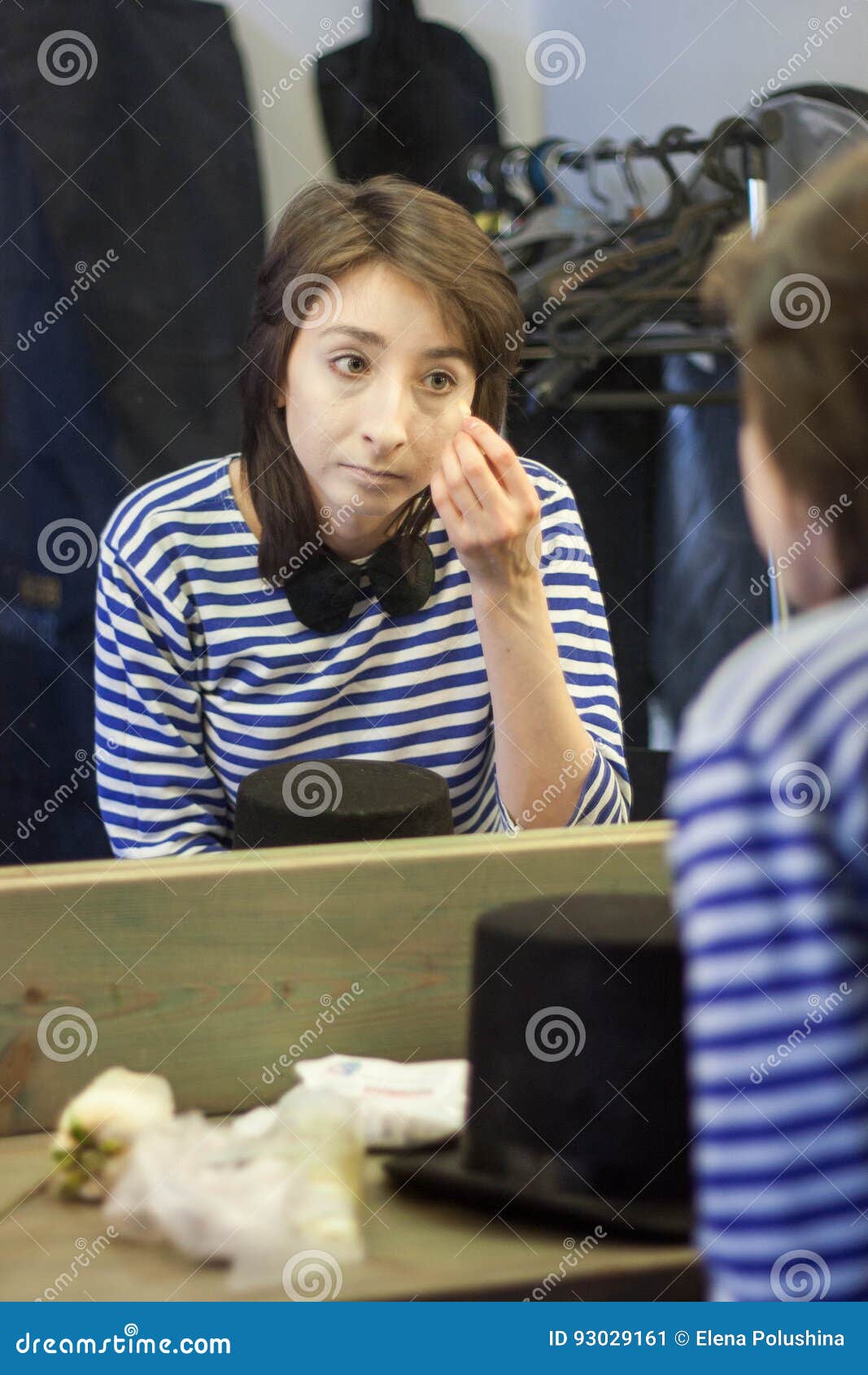 The Girl in the Dressing Room is Getting Ready for the Performance ...