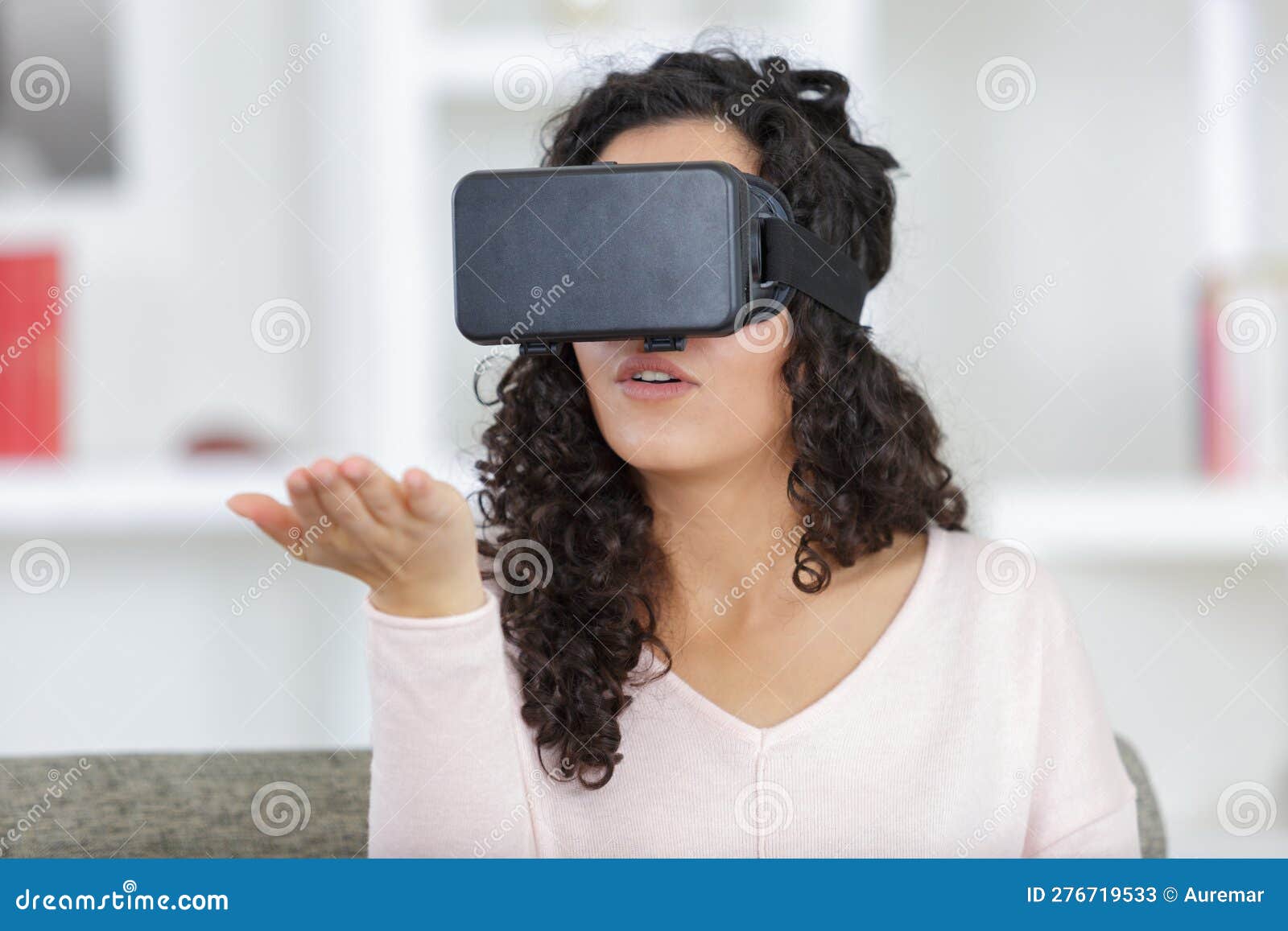 Girl Experiencing Virtual Reality Stock Image - Image of reality ...
