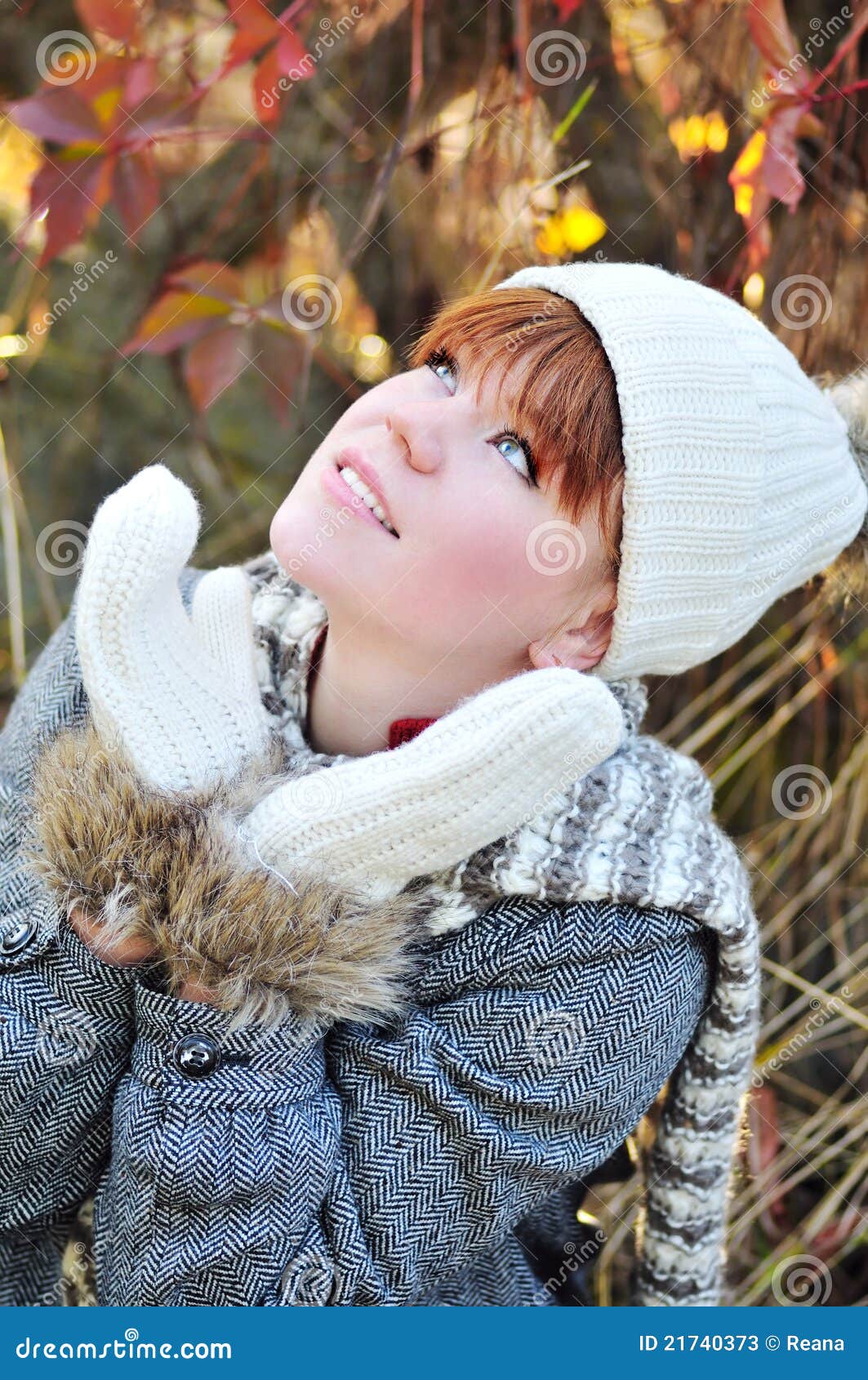 Girl in fall time stock image. Image of outdoors, cheerful - 21740373