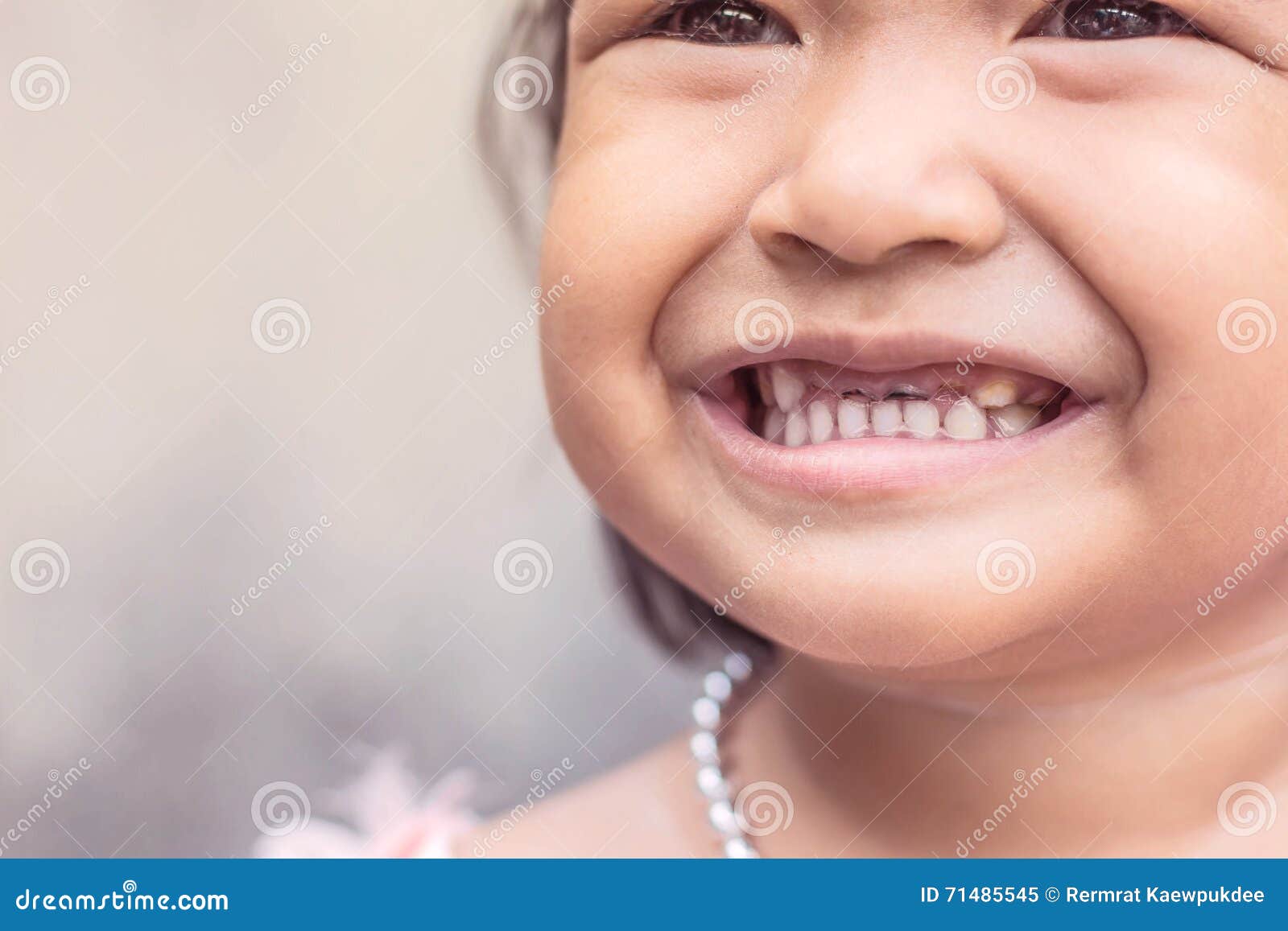 Girl with a friendly smile stock image. Image of decay - 71485545
