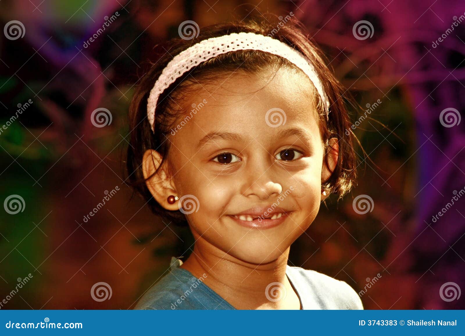Girl with Gap in Front Teeth Stock Image - Image of headband, healthy ...