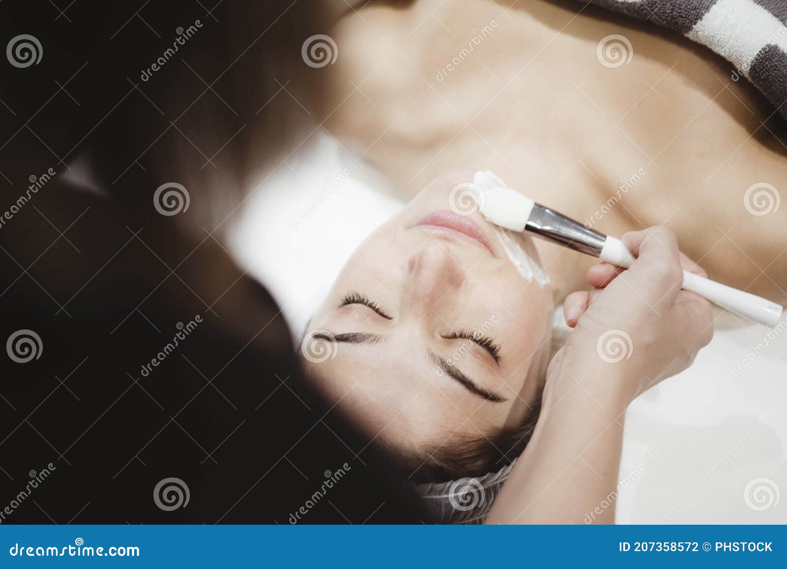 Girl Has a Face Mask in Spa Stock Photo - Image of health, beauty ...