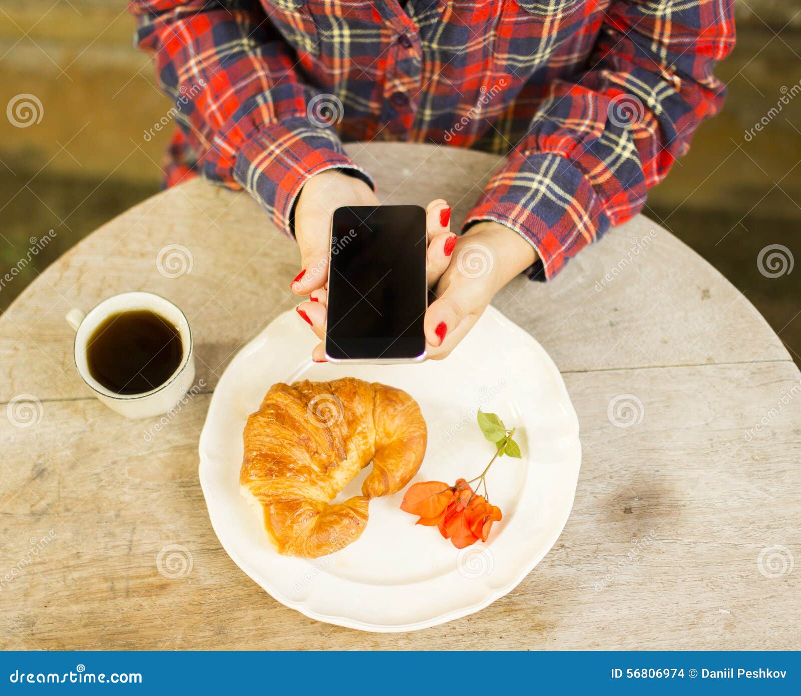Girl Having Breakfast and Using Cell Phone Stock Photo - Image of call ...