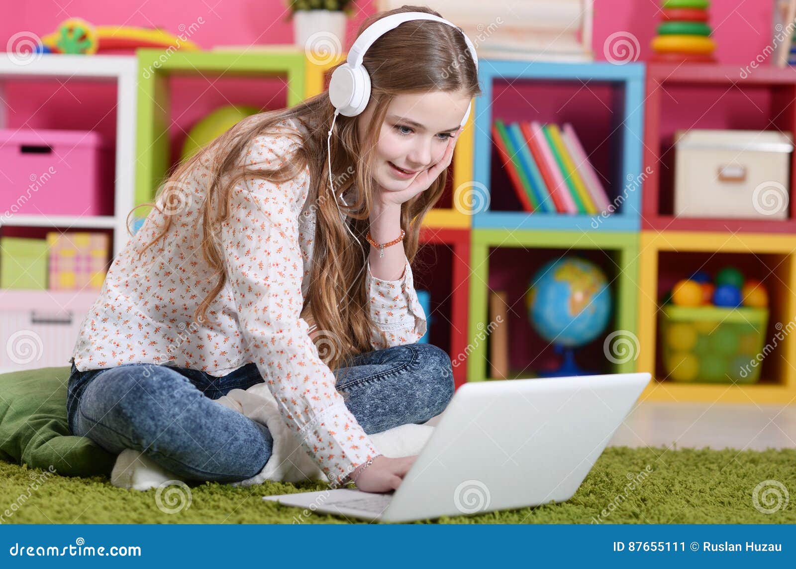 Girl with a laptop stock image. Image of sitting, wireless - 87655111